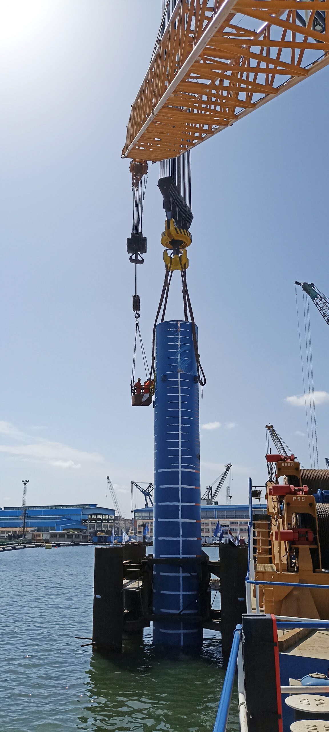 Pile installation for floating dry dock - Dutch Offshore